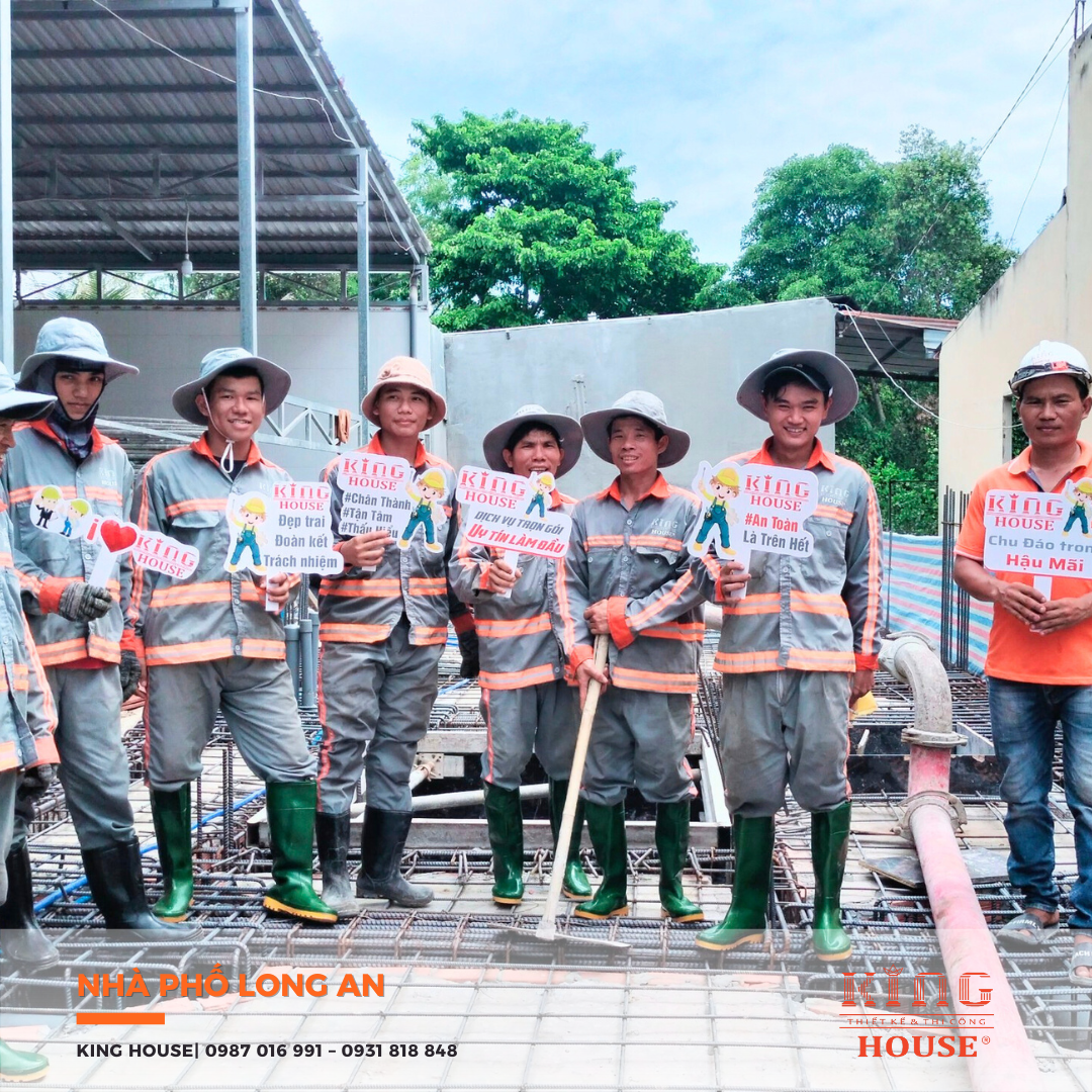 Công Tác Đổ Bê Tông Sàn Trệt - Thi Công Nhà Phố Tại Long An